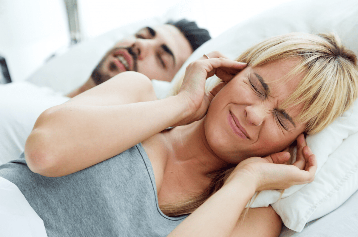 Solutions if you snore on your back - Sleep Soundly Again | SiEST Sleep